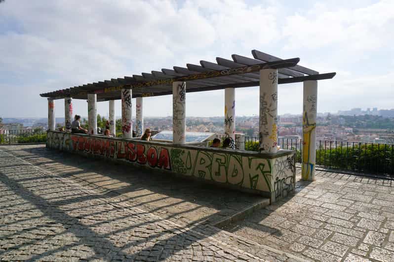 Lisbon Discovery game: off the beaten track in Arroios | GetYourGuide