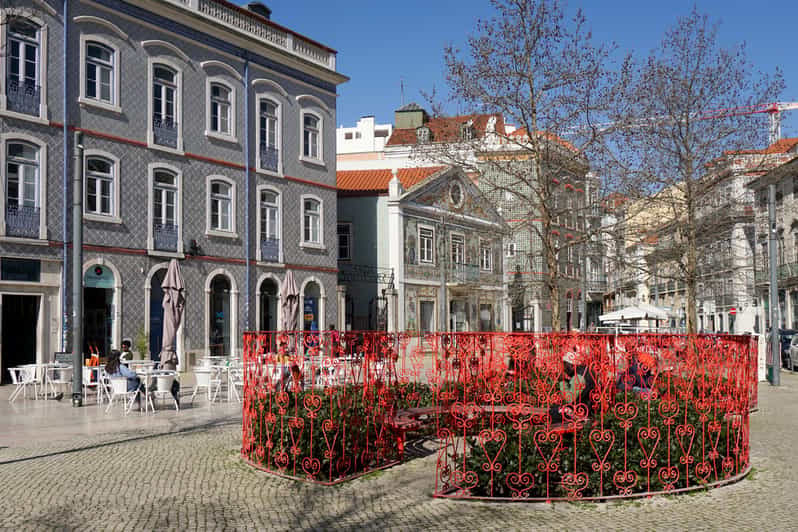Lisbon Discovery game: off the beaten track in Arroios | GetYourGuide