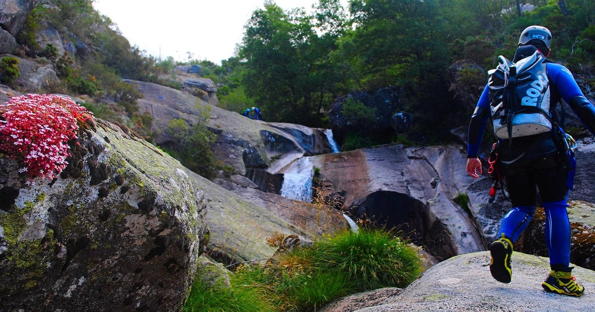 Peneda Gerês: Canyoning Abenteuer | GetYourGuide