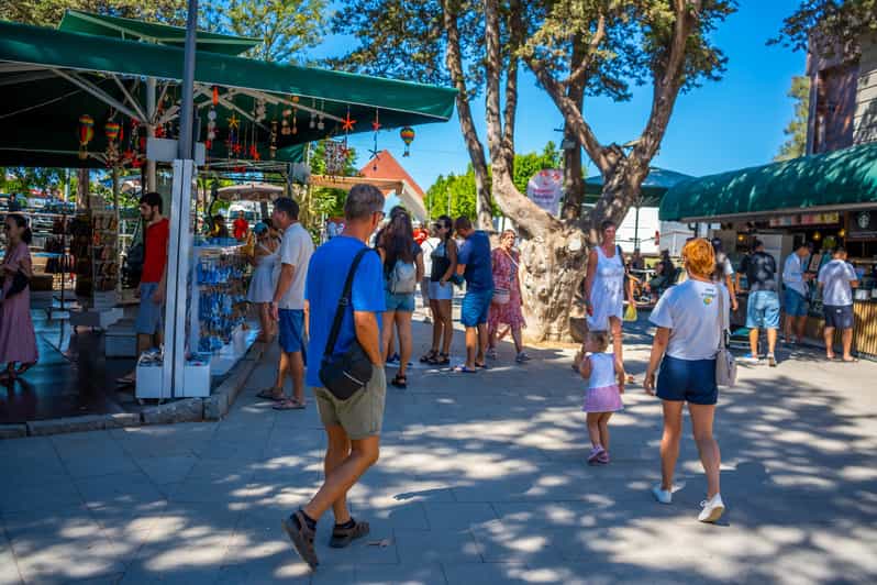 Din lateral: Croazieră pe râul Manavgat și tur de piață cu transfer ...