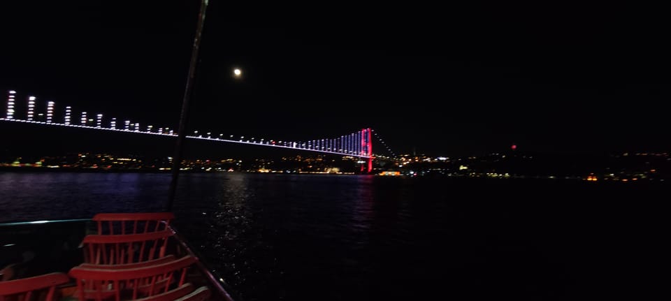 Istanbul: Bosphorus Dinner Cruise with Turkish Night Show | GetYourGuide