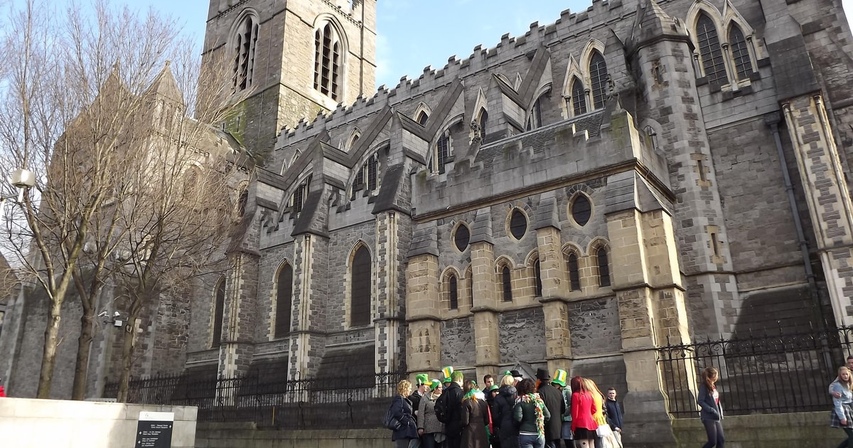 Dublin: Highlights and Hidden Corners Walking Tour | GetYourGuide