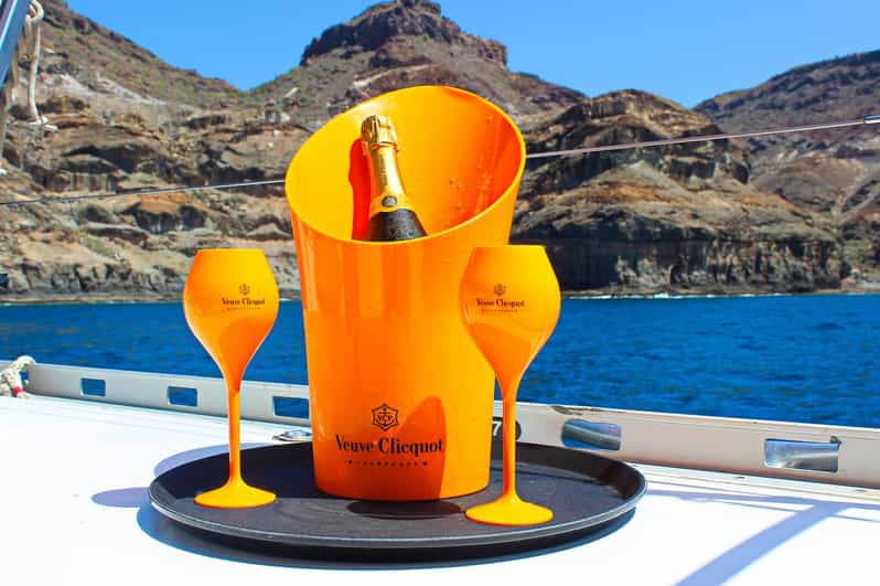 Tenerife: Catamaran Cruise with Brunch and Unlimited Drinks | GetYourGuide