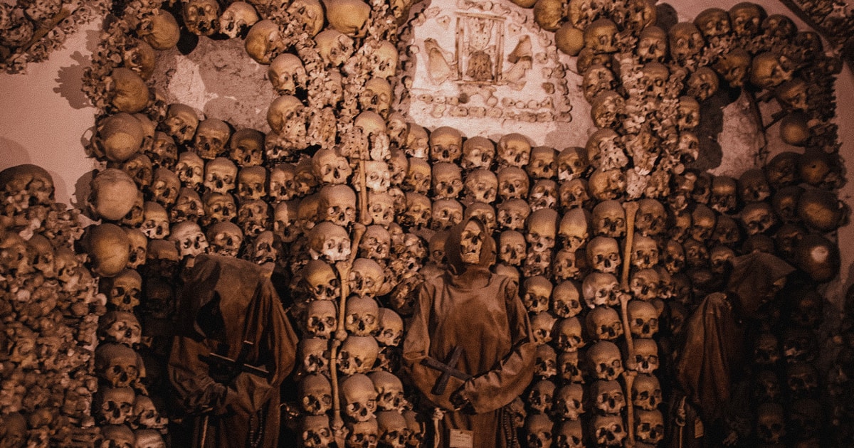 Roma: Visita guiada a las Criptas y Catacumbas Subterráneas | GetYourGuide