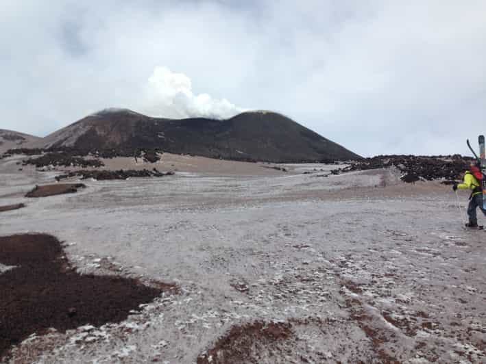 Ätna: Winter-Trekking-Tour mit optionalem Catania-Transfer | GetYourGuide