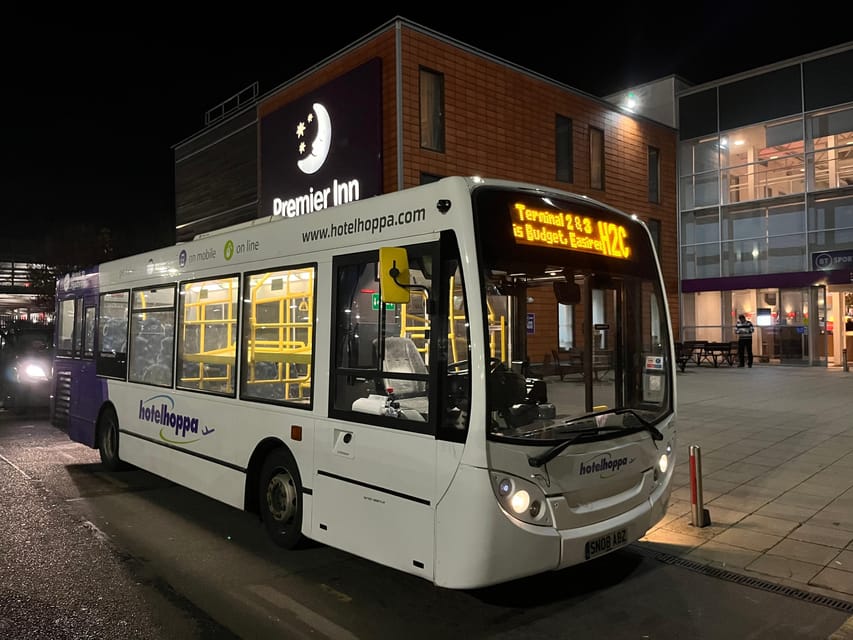 London: Bus Transfer between Heathrow Airport & Premier Inn | GetYourGuide