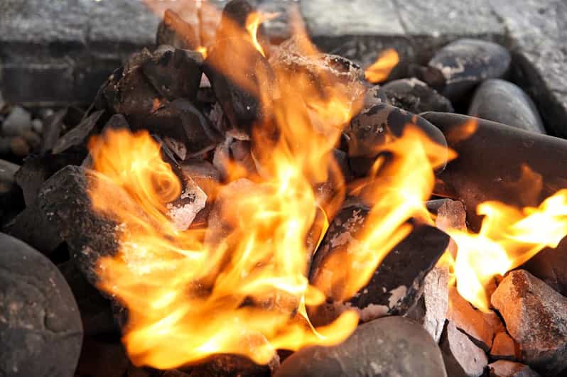 Baku: Atashgah Feuertempel & Brennender Berg Halbtagestour | GetYourGuide