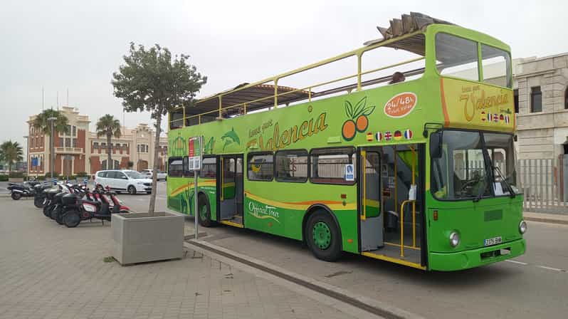 Valencia: Hop-on Hop-off City Highlights Bus Tour Green bus | GetYourGuide