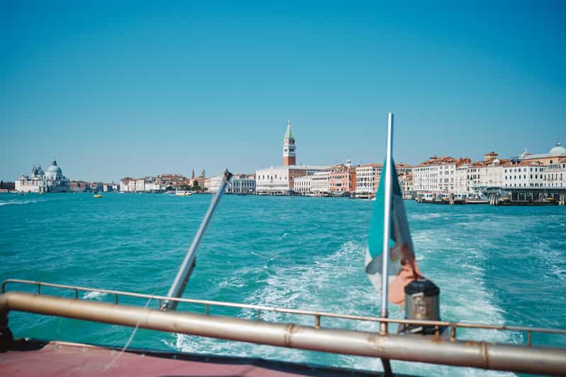 Venedig: Burano, Torcello och Murano båttur med glasblåsning | GetYourGuide