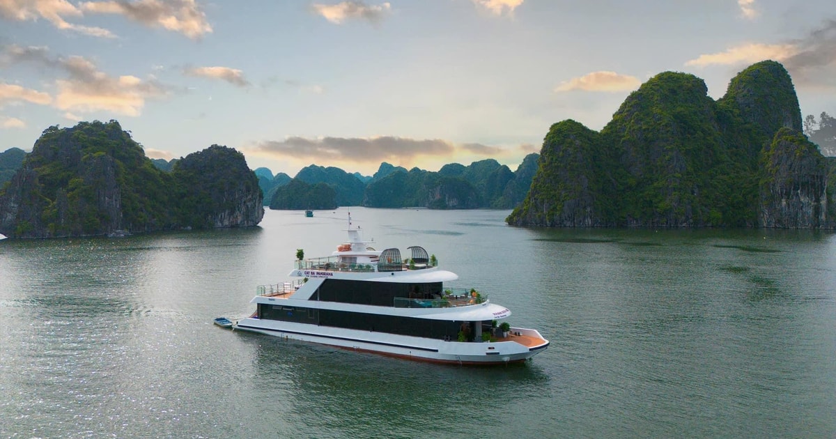 Luxury Sunset Tour- Lan Ha Bay: Kayak, Water Slides, Jacuzzi | GetYourGuide