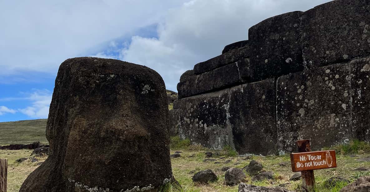 The Moai Factory: The mystery behind the volcanic stone stat | GetYourGuide