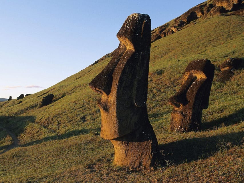 La Fábrica de Moai: El misterio tras la estatua de piedra volcánica ...