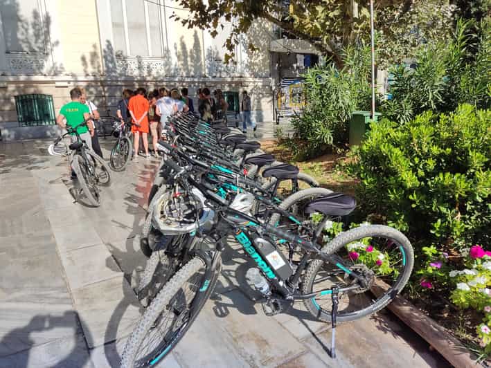 Athen: Landschaftliche E-Bike Tour im historischen Zentrum | GetYourGuide