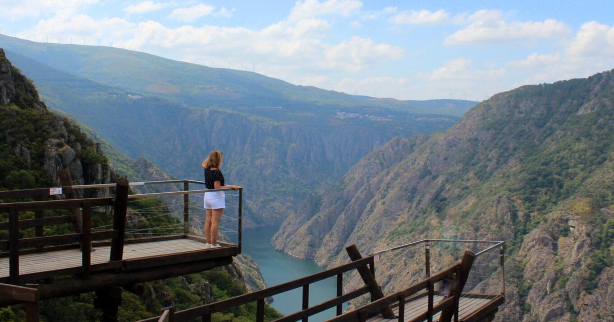 Från Santiago: Ribeira Sacra rundtur och båttur | GetYourGuide