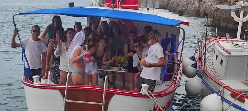 Sperlonga: tour privato in barca a Gaeta con pizza e bevande | GetYourGuide