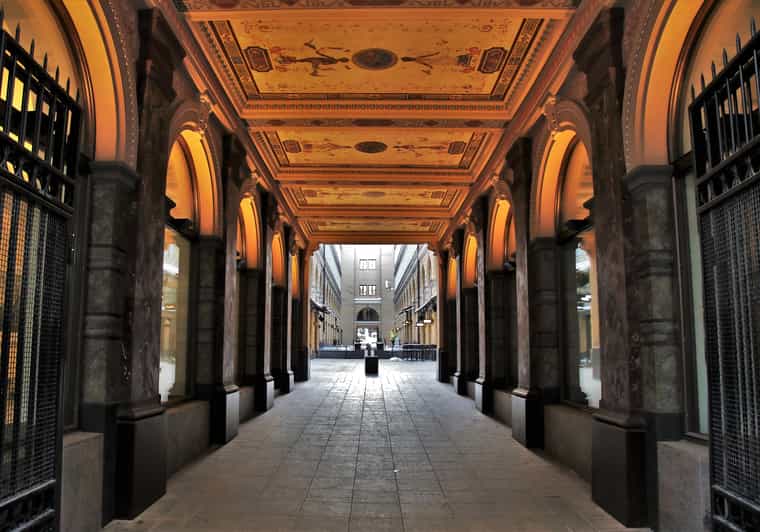 Helsinki: City Highlights Express Walking Tour with a Local | GetYourGuide