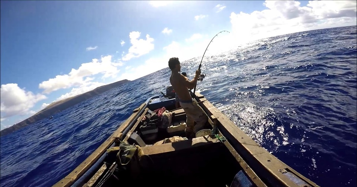 Ancestral fishing: Fishing with an experienced Rapa Nui | GetYourGuide