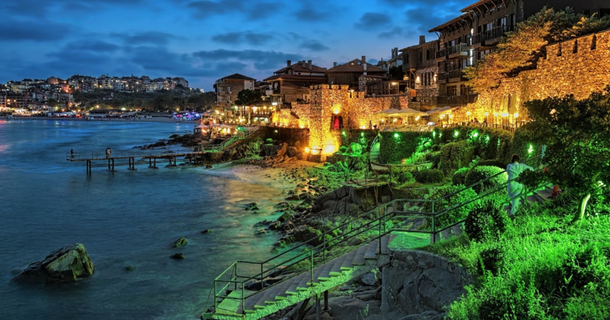 Excursión Mágica de Navidad a Sozopol: ¡Un País de las Maravillas ...