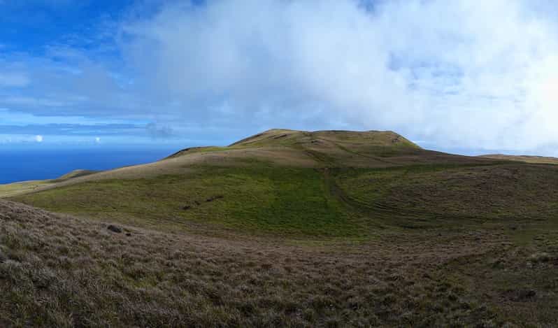 Terevaka Horse Excursion: The highest point and 360° view. | GetYourGuide