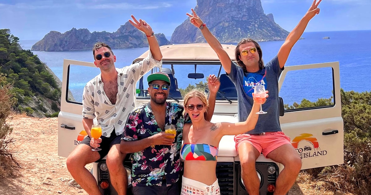 Ibiza: Secret Spots Island Tour door Land Rover Defender | GetYourGuide