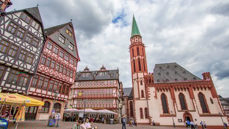 Frankfurt: Express-Spaziergang mit einem Einheimischen in 60 Minuten ...