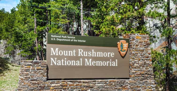 Wall: Mount Rushmore & Badlands Self-Guided Audio Tour | GetYourGuide