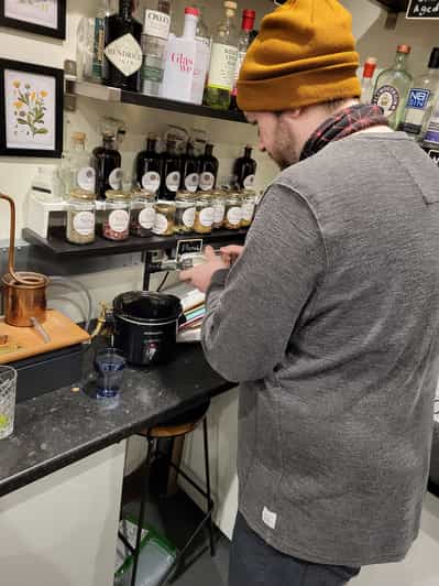 Edinburgh: Workshop zur Gin-Destillation mit Gin-Verkostung | GetYourGuide