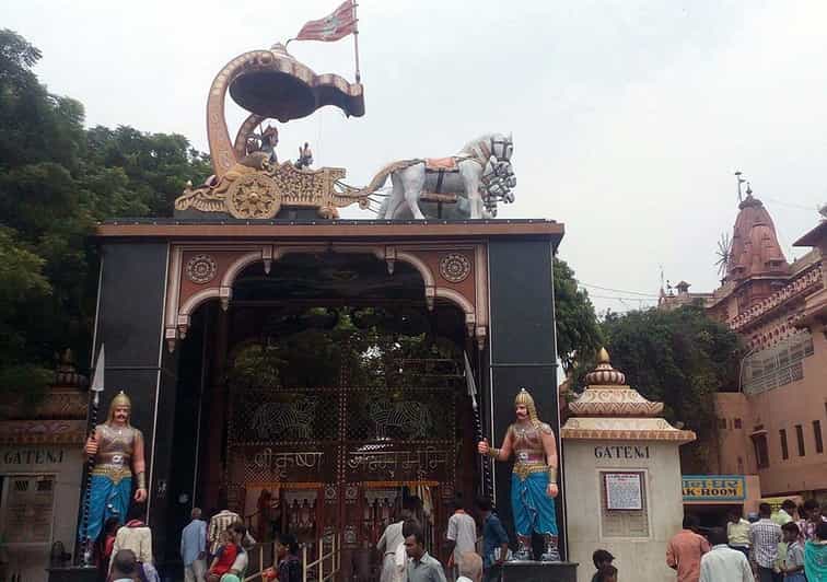 Von Agra aus: Taj Mahal & Sri Krishna Janmasthan Tempel Tour | GetYourGuide