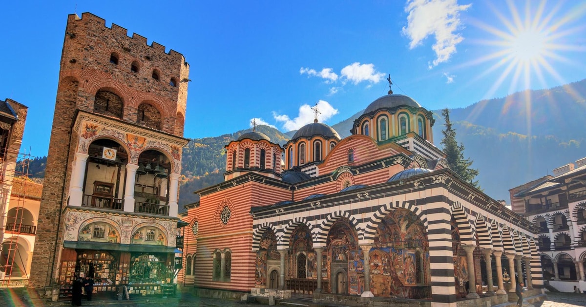 Bansko: Traslado al Monasterio de Rila con Audioguía para Smartphone ...