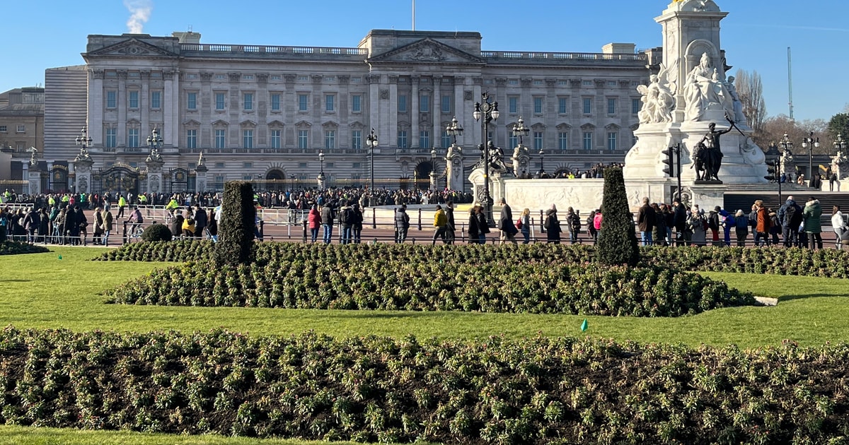 Royal Family Walking Tour of London | GetYourGuide