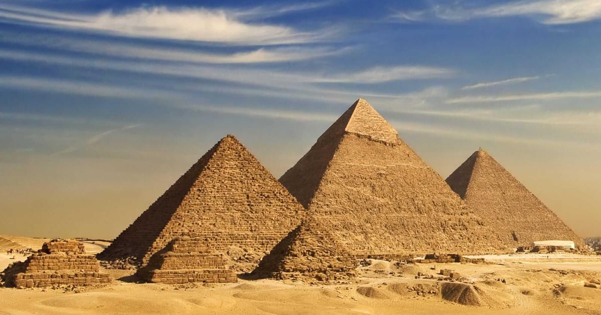 Cairo: Sunrise or Sunset Horse carriage Ride at the Pyramids | GetYourGuide