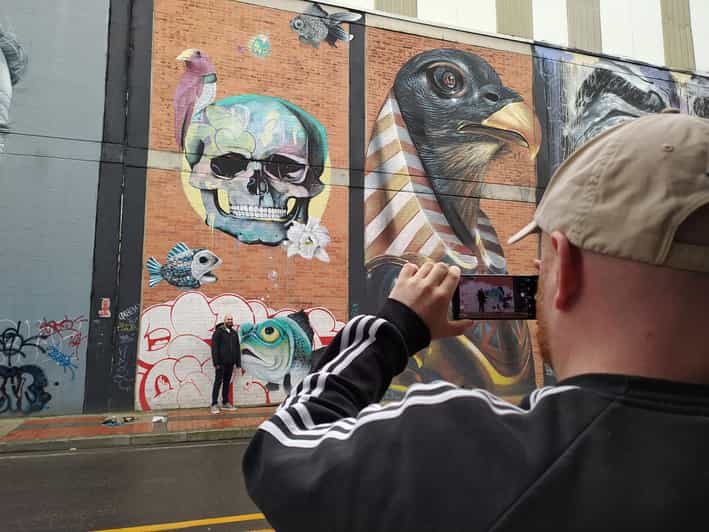 Bogotá: Graffiti District Guided Tour with Snack | GetYourGuide