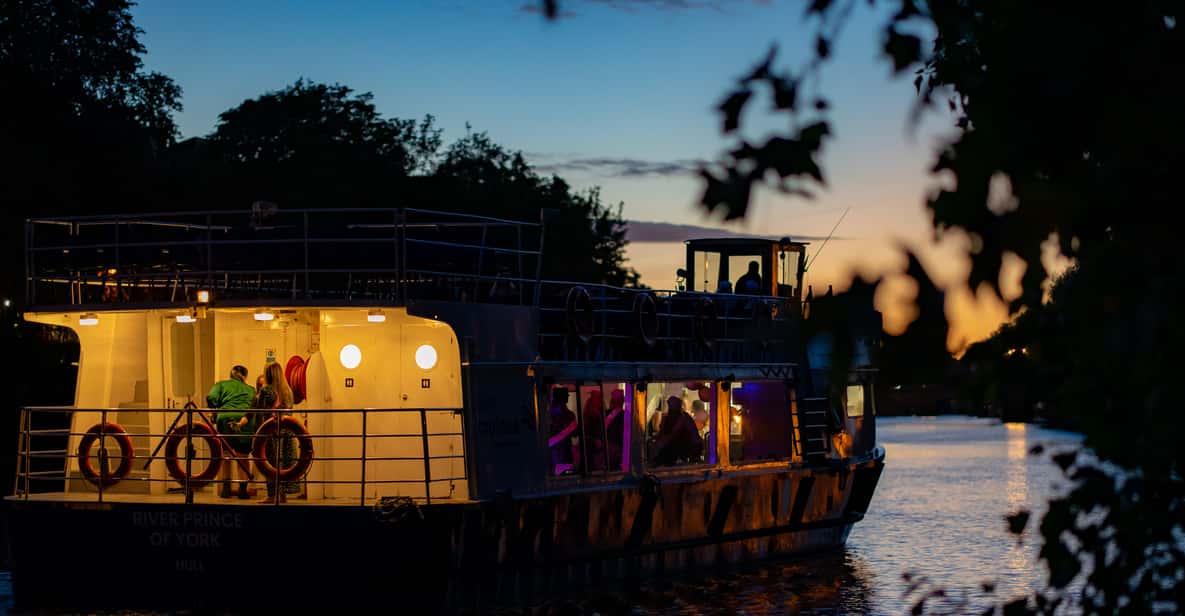 York: crucero nocturno iluminado del río Ouse | GetYourGuide