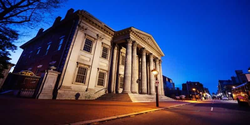 Philadelphia: Evening Guided Sightseeing Tour | GetYourGuide