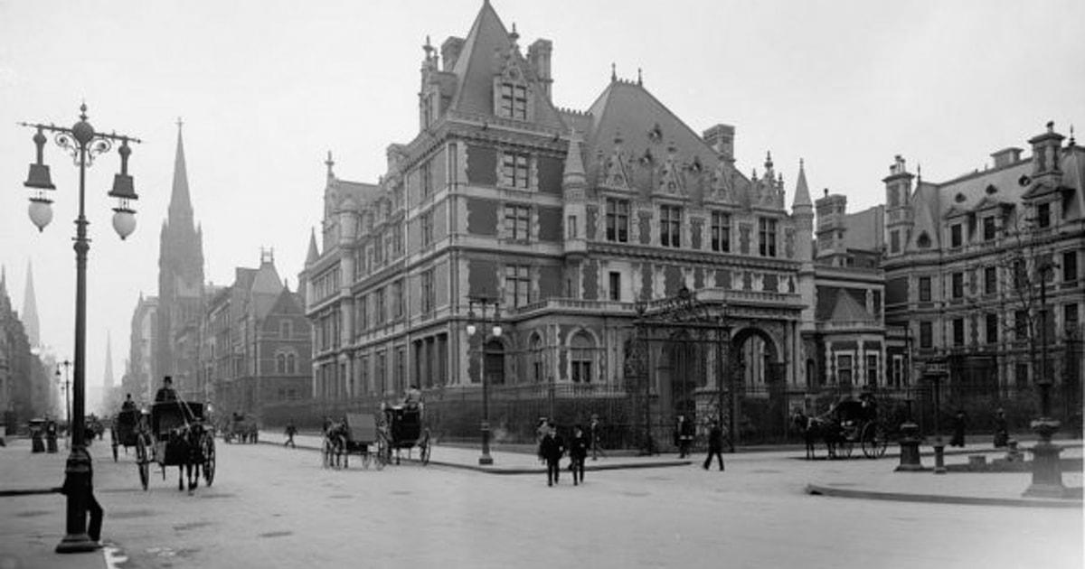 NYC: Fifth Ave Gilded Age Mansions Guided Walking Tour | GetYourGuide