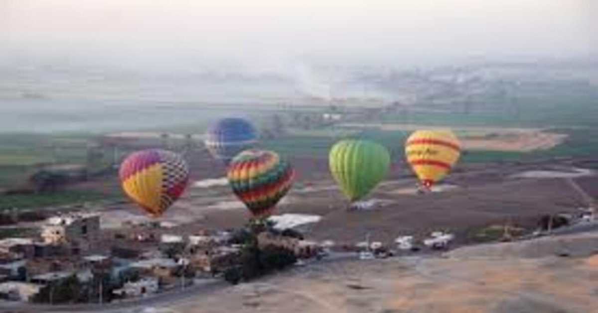 Luxor: Balon cu aer cald în West Bank cu transfer la hotel | GetYourGuide