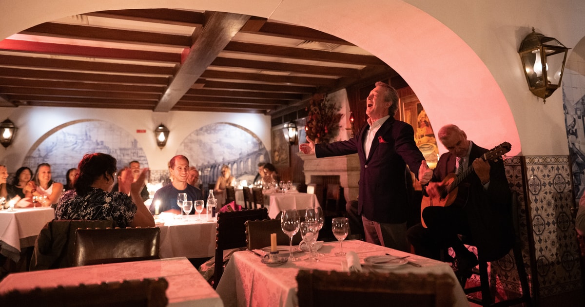 Lisbon: Private Night Tour with Dinner and Fado show | GetYourGuide
