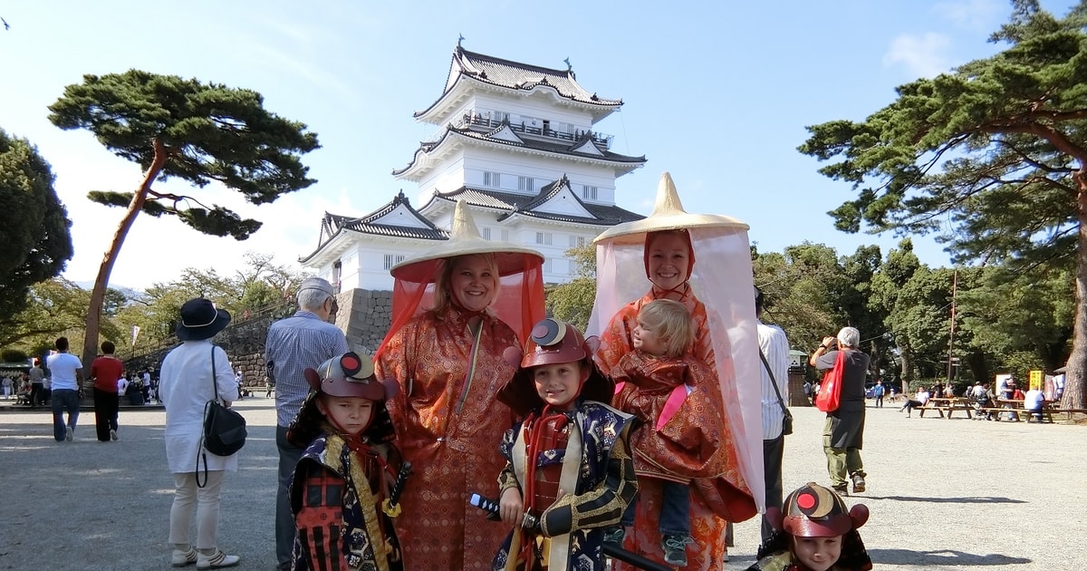Odawara: Visita guiada por el Castillo y la Ciudad de Odawara ...