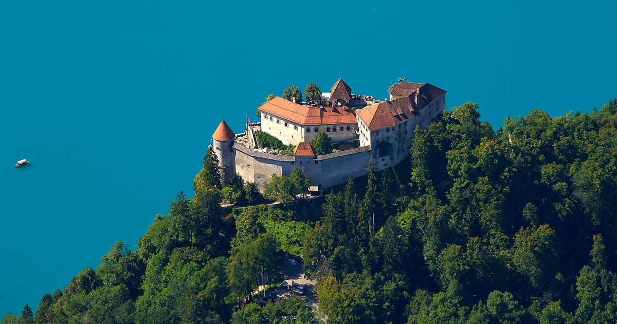 Kranjska Gorából: Bledi-tó,a bledi vár és a Bohinj-völgy. | GetYourGuide