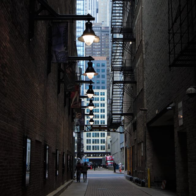 Chicago: Haunted Sites Self-Guided Audio Walking Tour | GetYourGuide