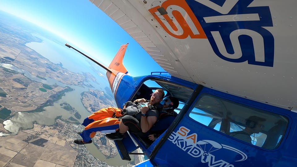 Adelaide: Tandem Skydiving over Lake Alexandrina | GetYourGuide