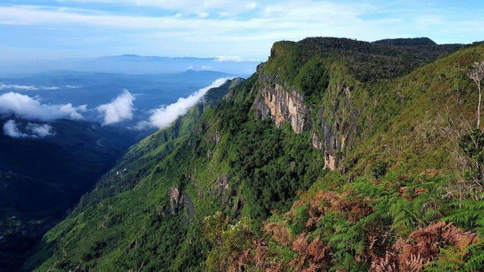 Bambarakanda nach Horton Plains Jeep Safari | GetYourGuide