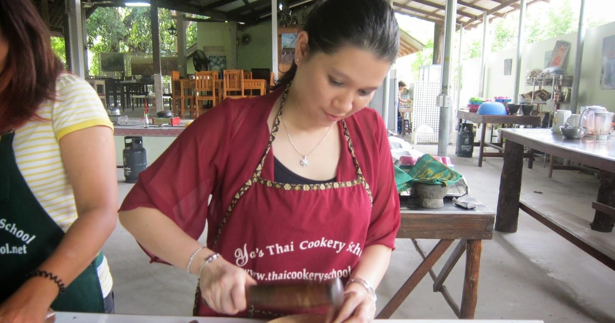 Krabi: Ya's Cookery Thaise kookles in de late namiddag | GetYourGuide