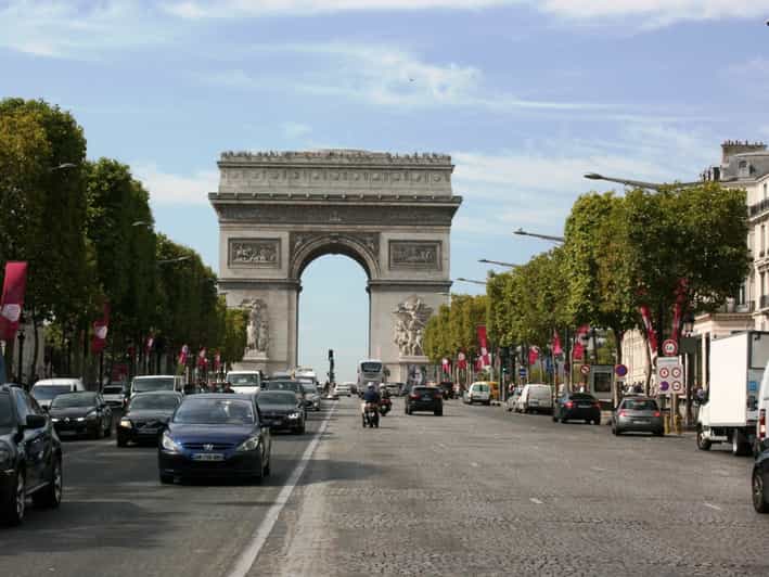 Paris : Half-Day Customisable Private Tour by Car | GetYourGuide
