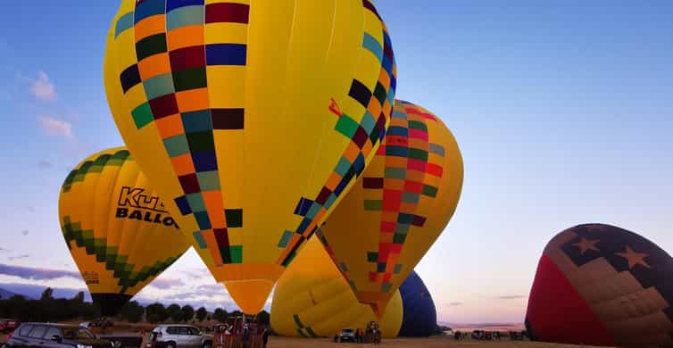 Segovia: giro in mongolfiera con trasporto opzionale da Madrid ...