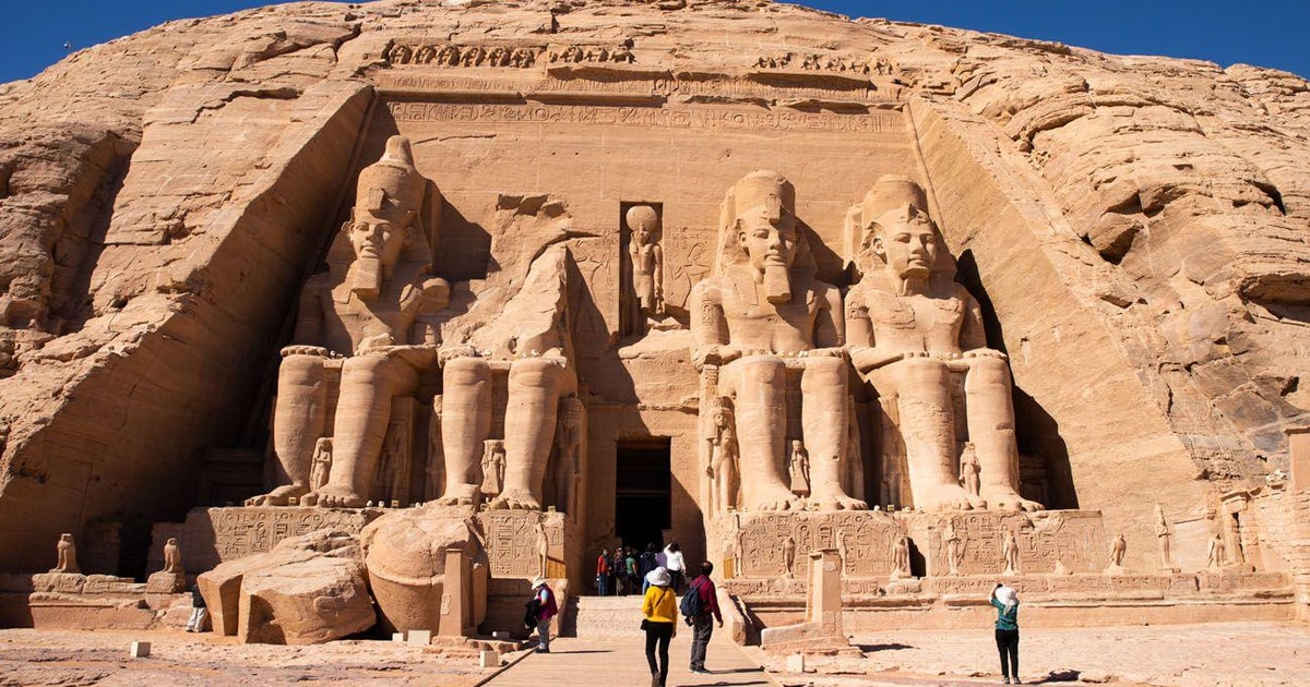 Luxor: Templo de Abu Simbel Excursión privada de un día con guía y ...