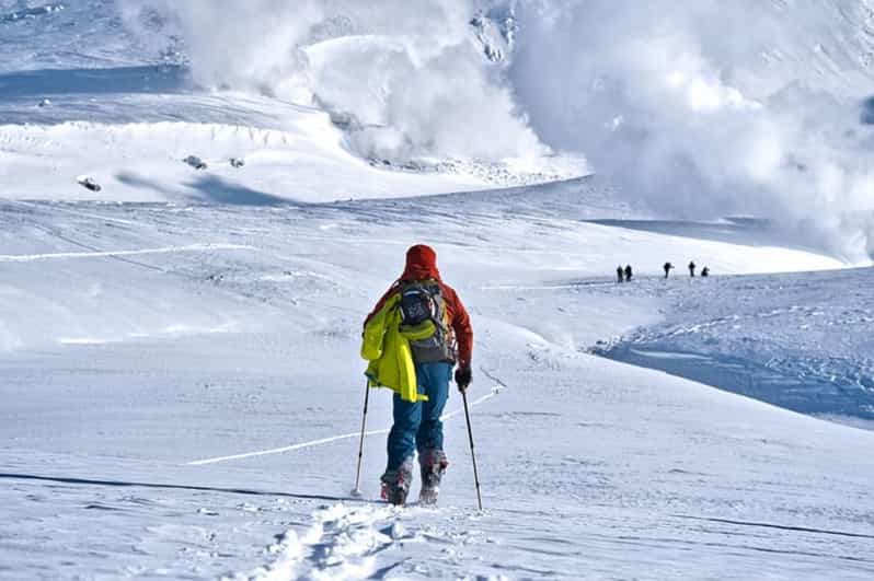 Asahidake: Fumaroles Snowshoe Walking Tour with Cable Car | GetYourGuide