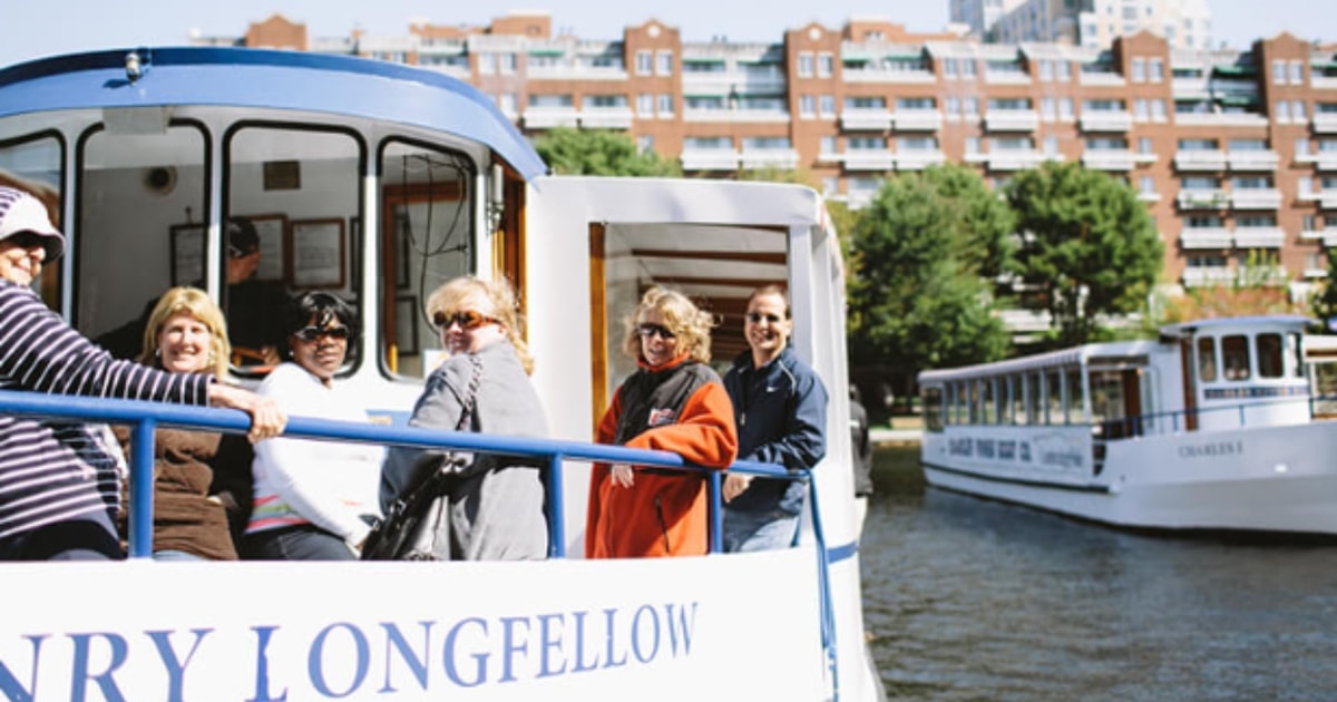 Boston: Charles River Sightseeing Cruise | GetYourGuide