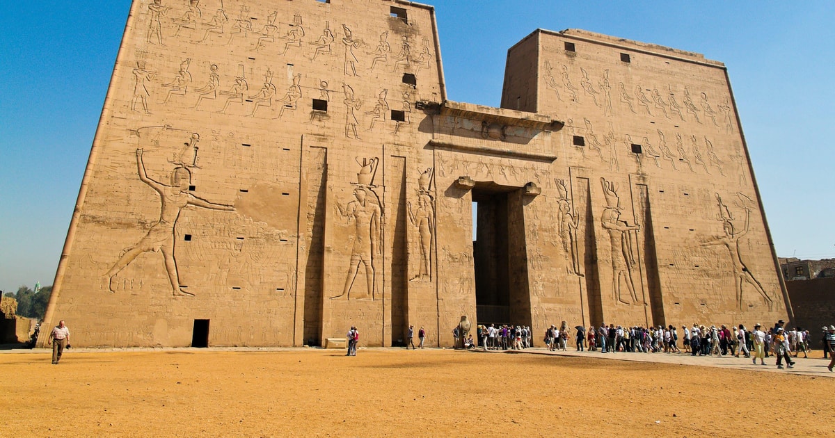 Vanuit Aswan: All-Inclusive dagtour naar Edfu en Kom Ombo Tempel ...