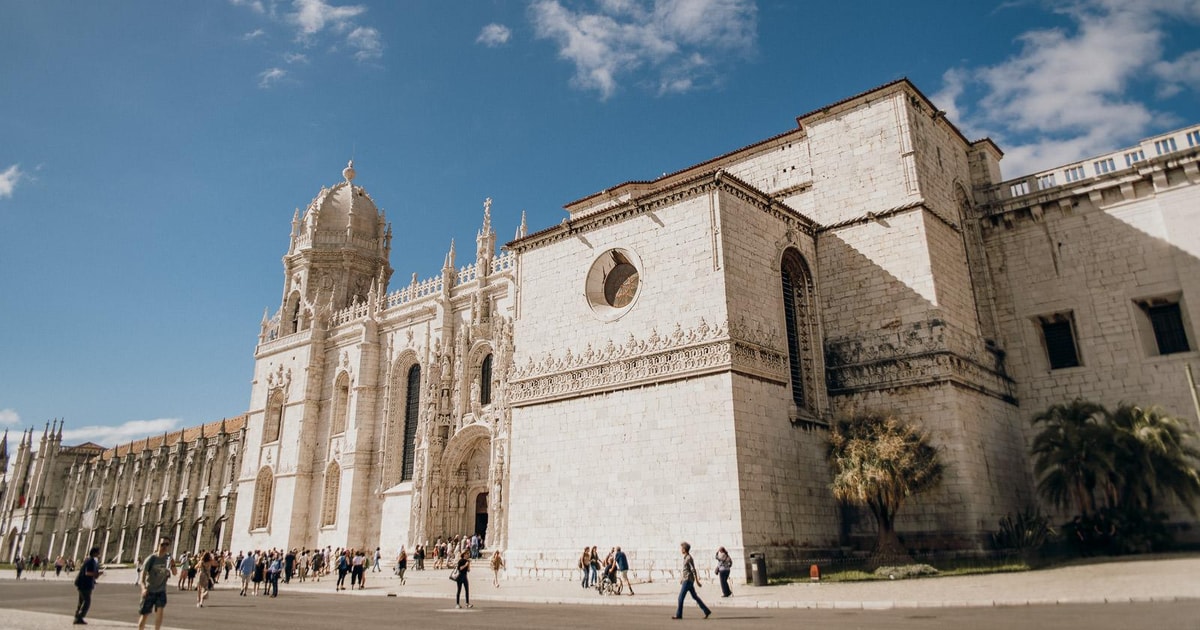 Lissabon: Rundvandring i Belém, kloster och guidad kryssning | GetYourGuide